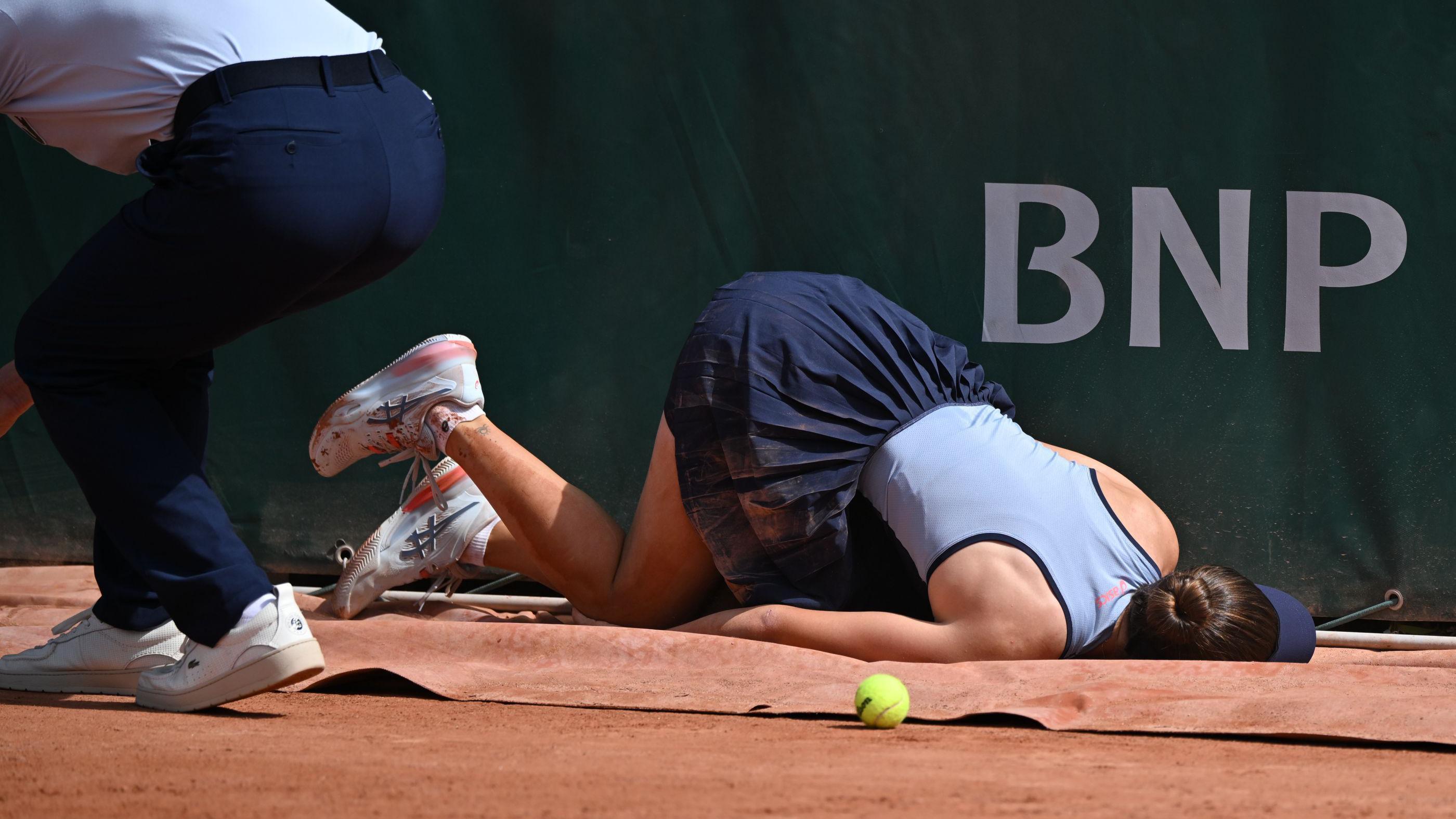 Players call for sponsorship boards removal after injury