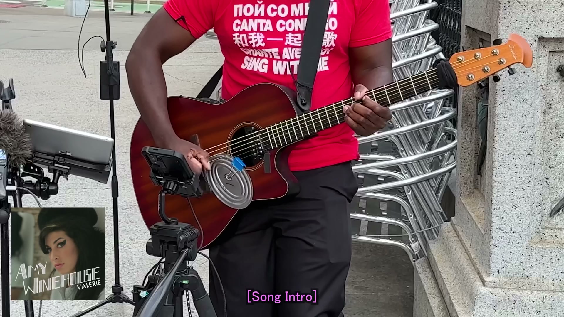 I can't believe Chloe did this in NYC! 🎤