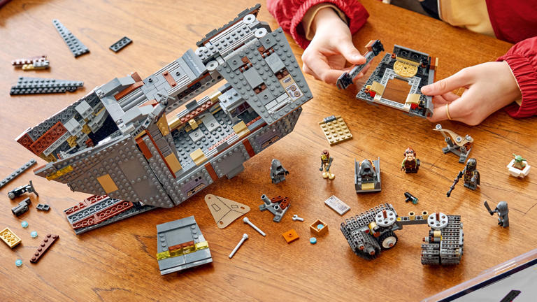Exclusive: This new Lego Star Wars Sandcrawler is a throwback to The ...
