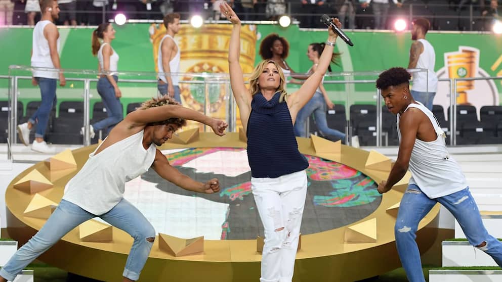 Helene Fischer wird zur Stimme der Fußball-WM