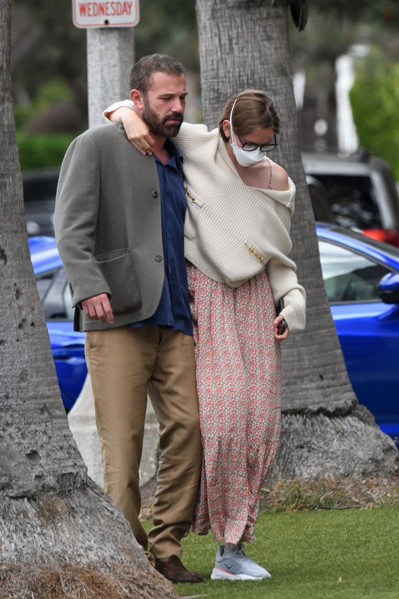 Ben Affleck and Jennifer Garner rush 20-year-old daughter Violet to the ...