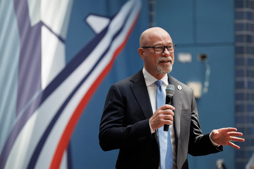 FAA chief assures air travel is safe despite fears about aging ...