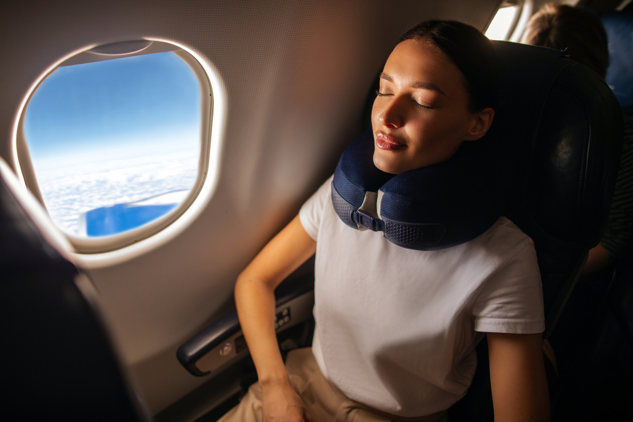 Plane passenger gets on early flight, not ready for what woman does next