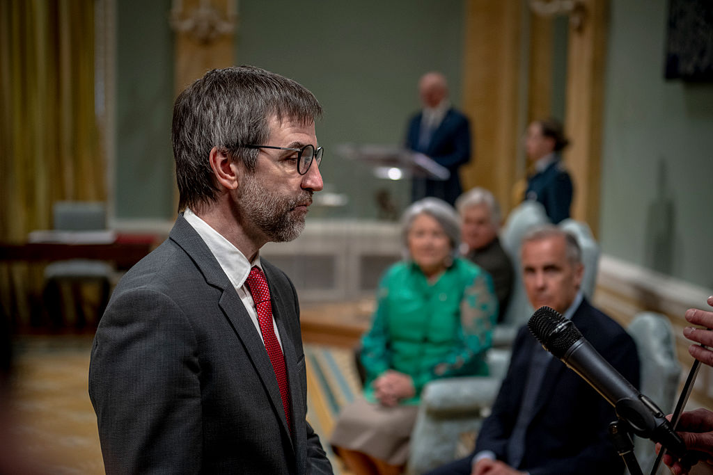 Steven Guilbeault a quitté ses fonctions en raison de divergences d ...