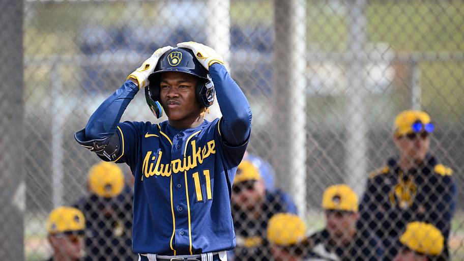 Brewers' Jesus Made Putting Baseball on Notice with Hot Stretch