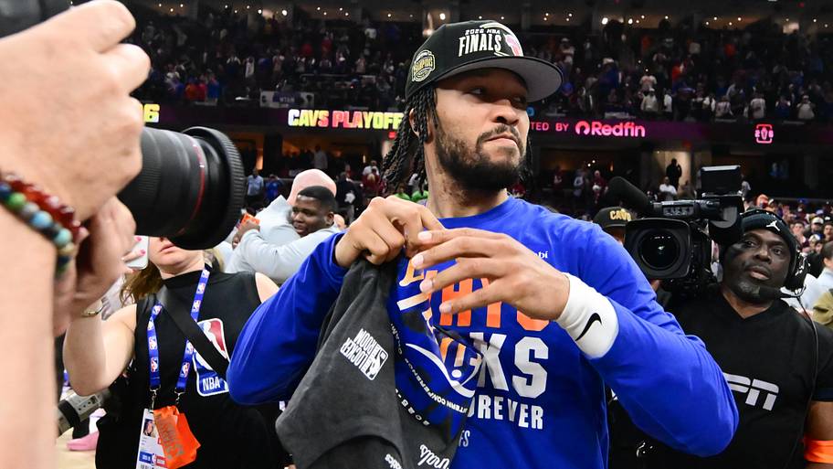 Jalen Brunson's Eastern Conference Finals MVP celebrated with a Topps ...