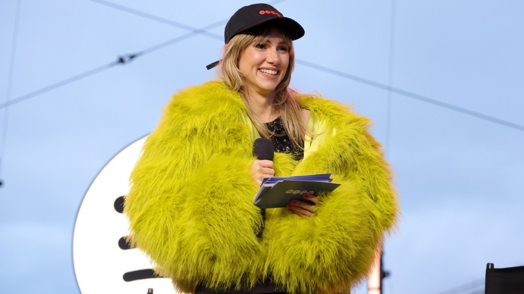 Suki Waterhouse reveals how motherhood helped rebuild her relationship