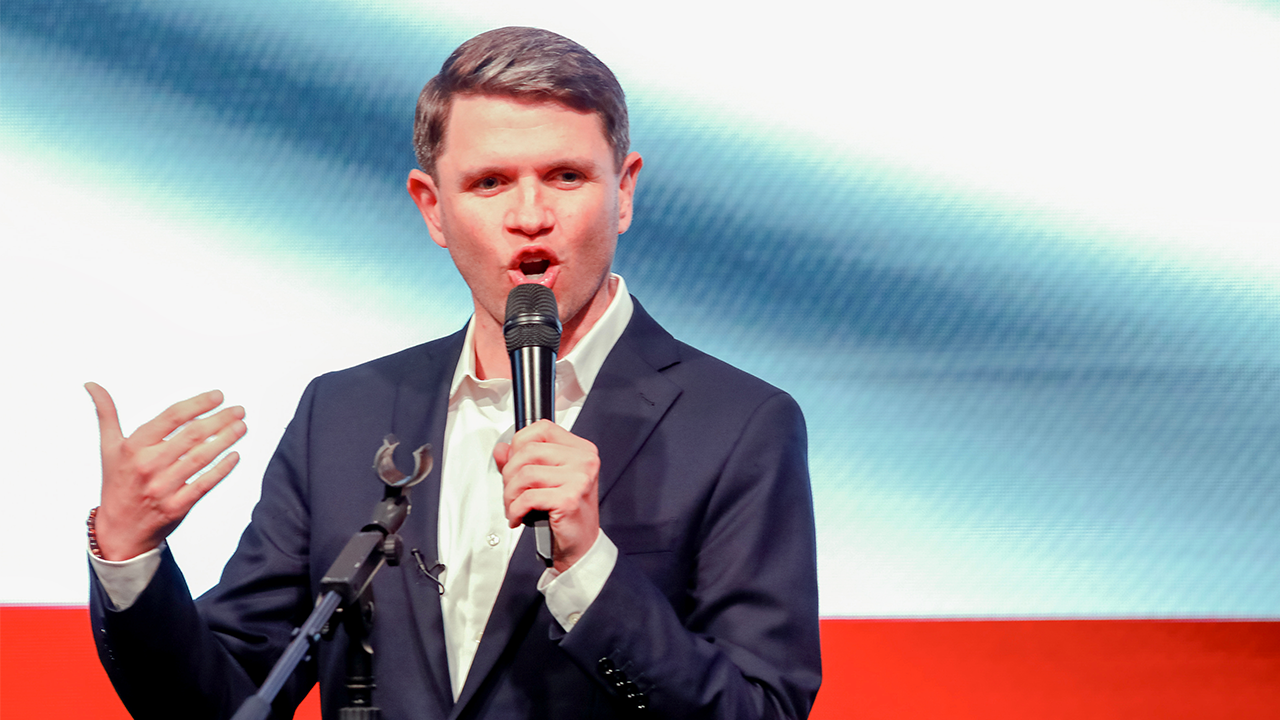 Watch: Talarico embraces ‘freaky’ identity as crowds chant name meant ...