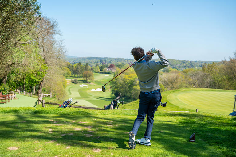 How far does the average amateur golfer drive the ball in 2026?
