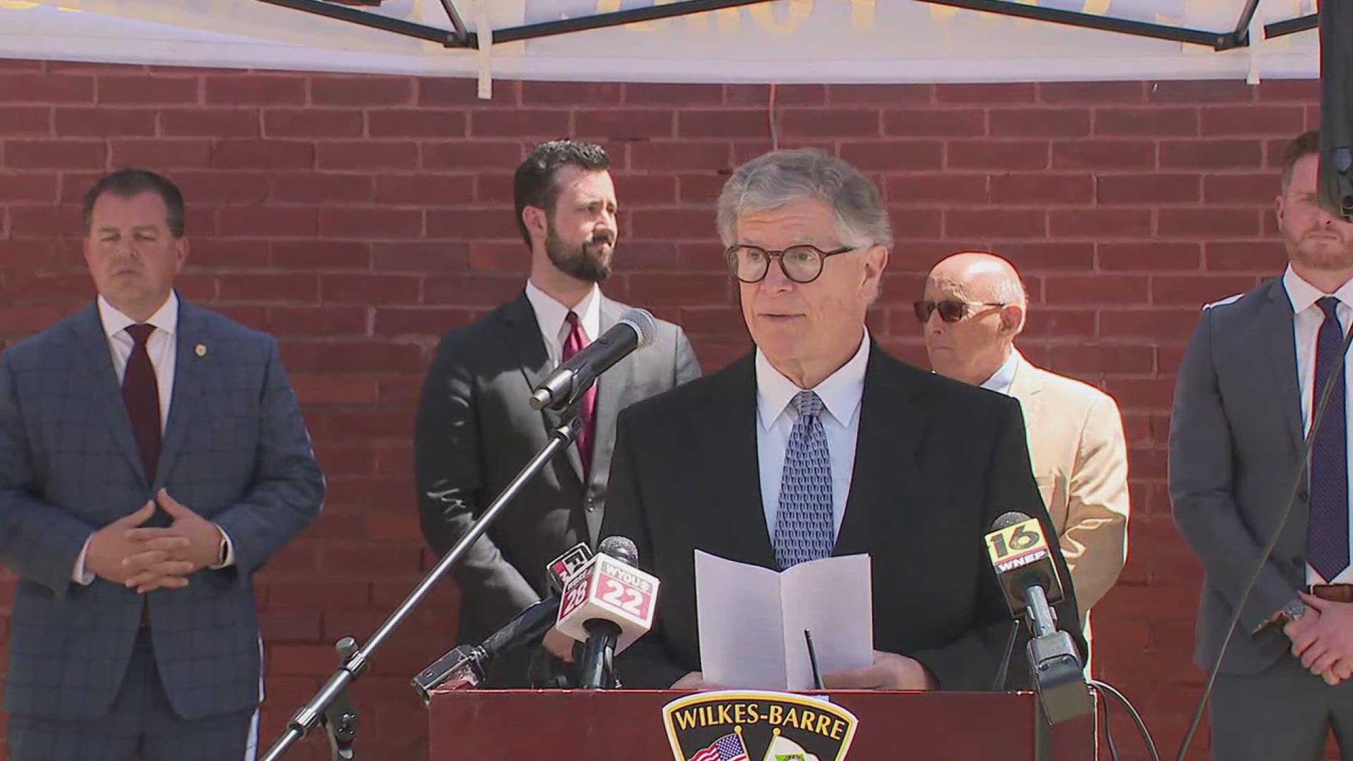 Authorities announce charges against 4 in connection with machine gun ...