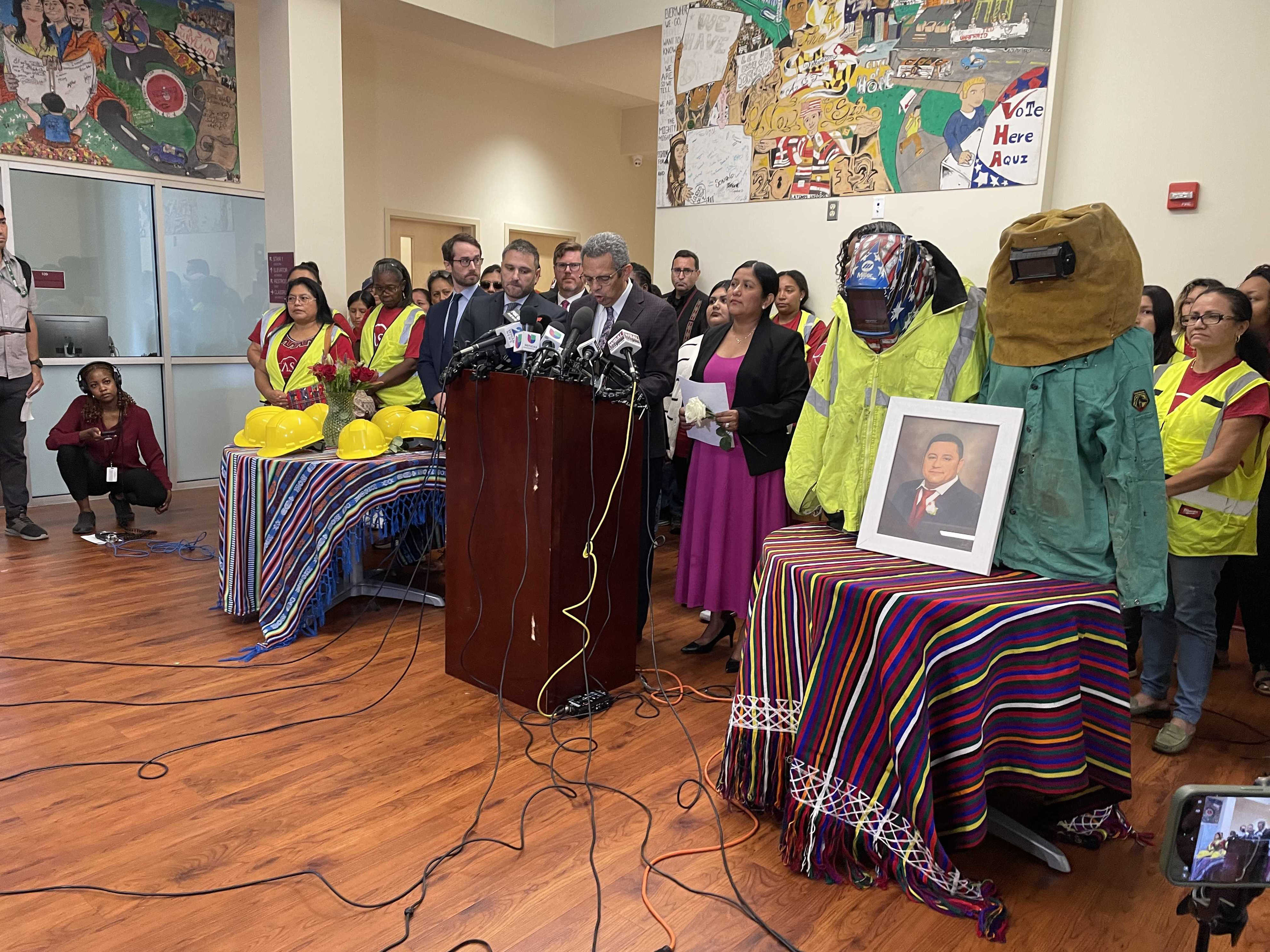 Victim's families of Key Bridge collapse agree to settlement with Dali ...