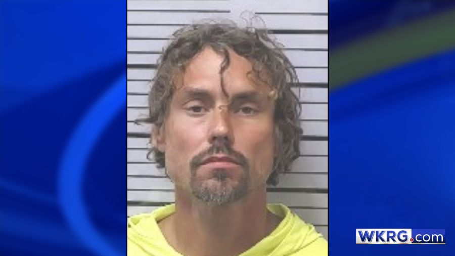 Mississippi man arrested after vandalizing Mobile County office restroom