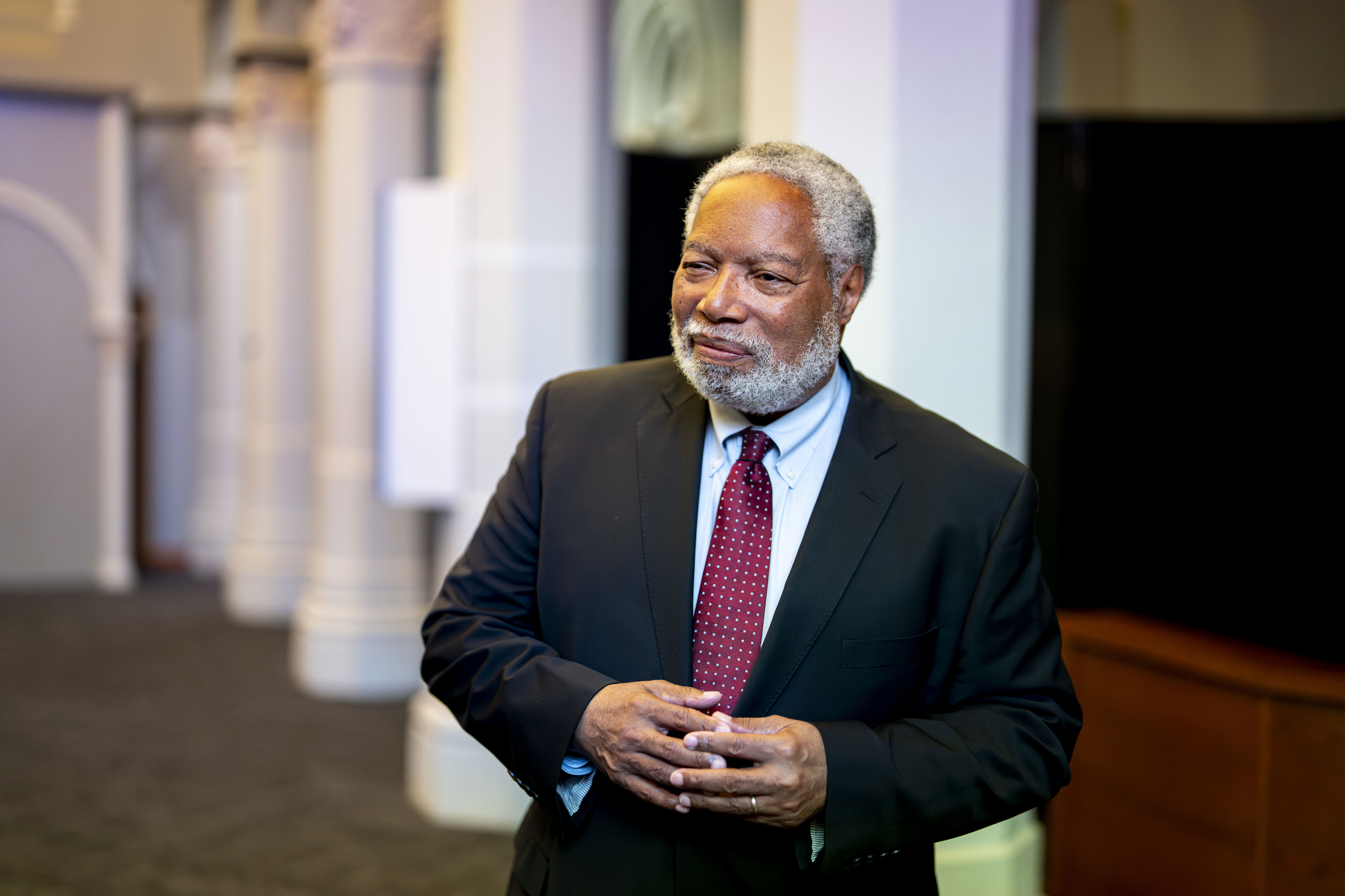 With Smithsonian under scrutiny, its leader curates a complex history show