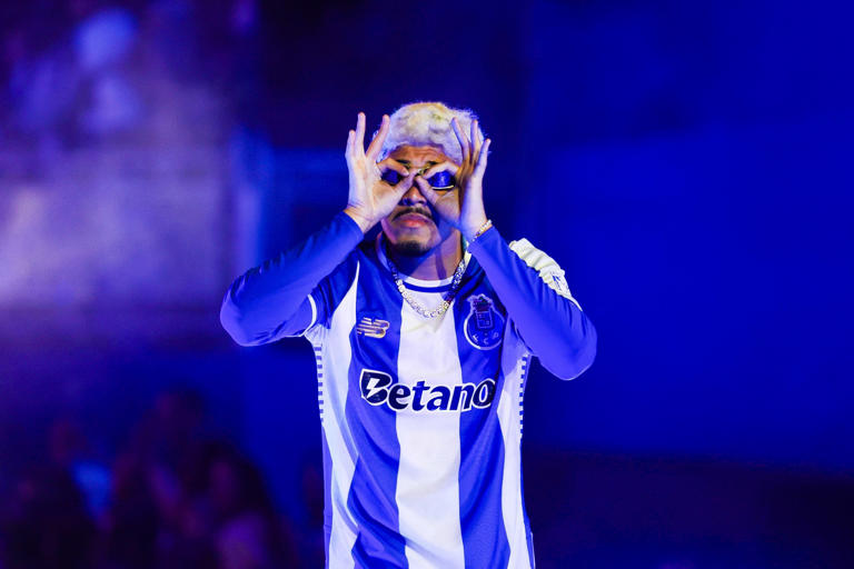 Man Utd make approach to sign Porto star William Gomes