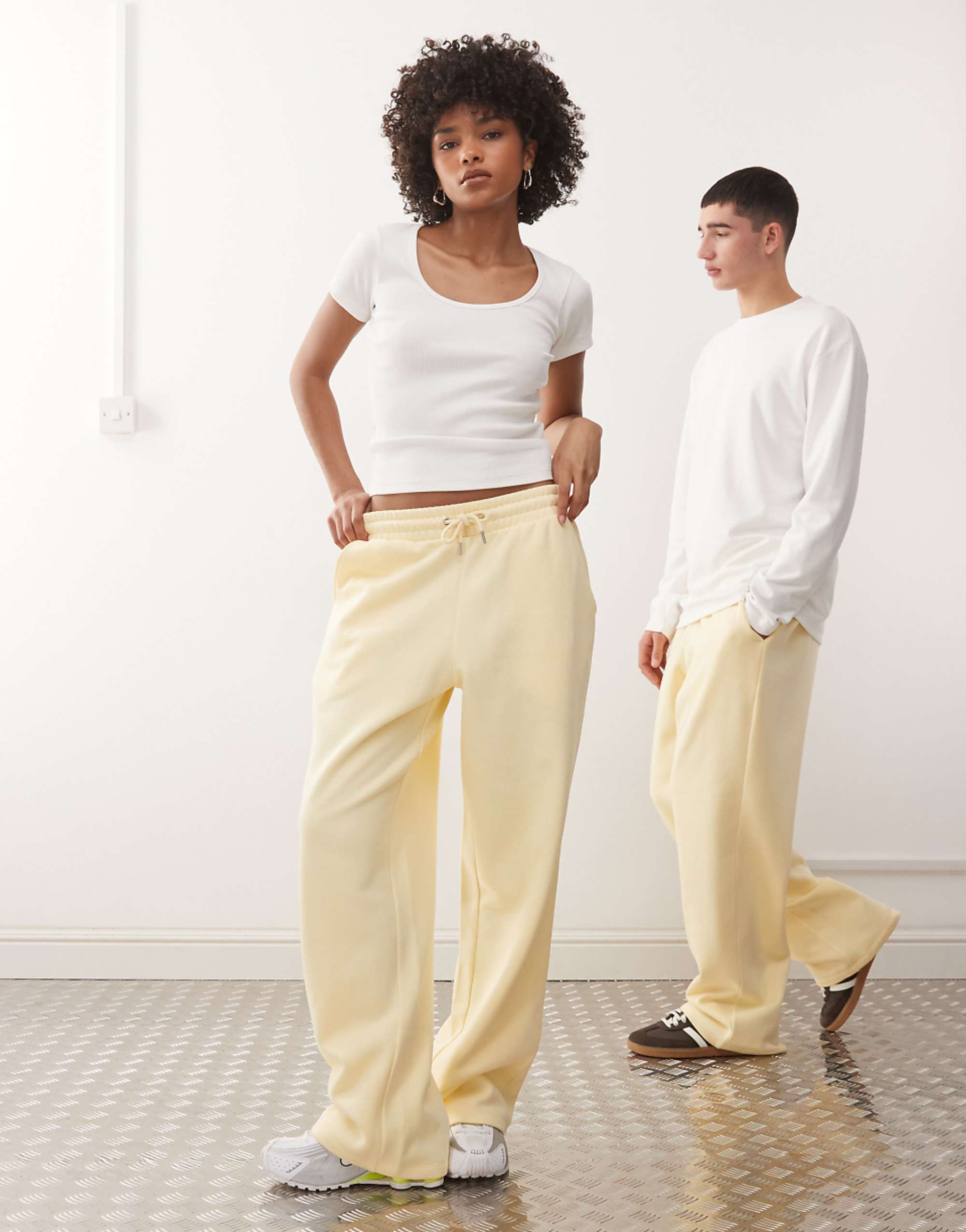 I knew butter yellow wasn't a played out trend yet—Selena Gomez just ...