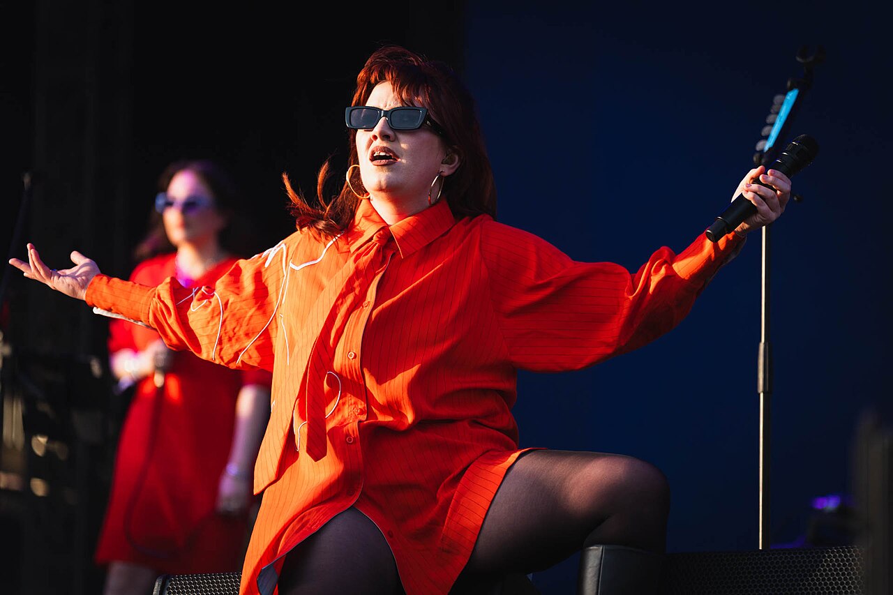 Singer CMAT blasts toxic Radio One Big Weekend body shaming as rising ...