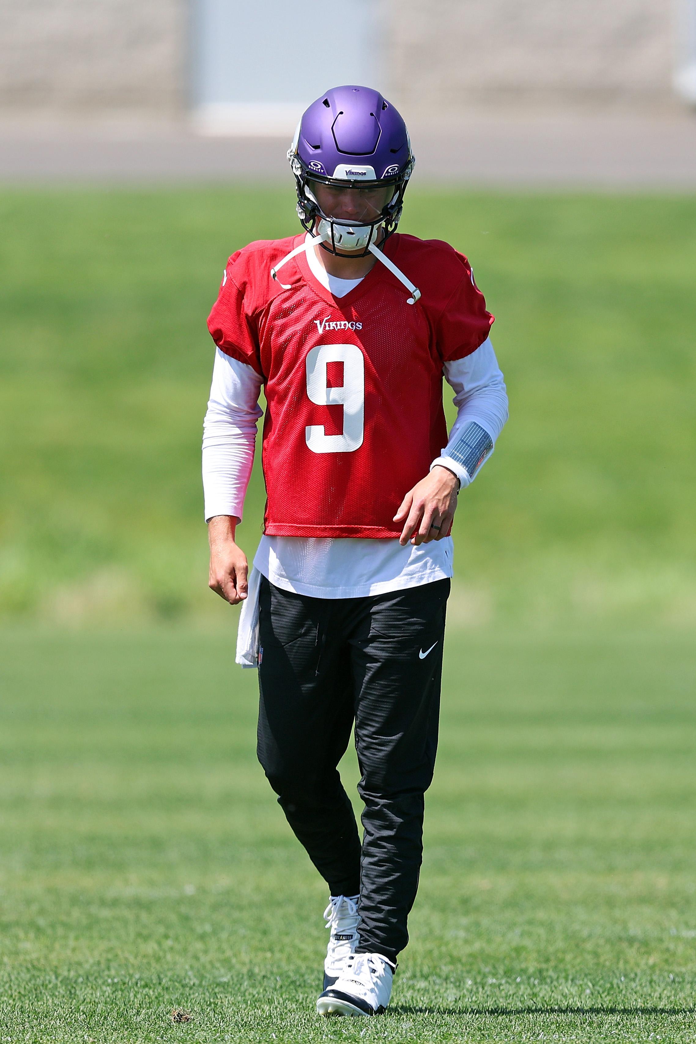 Vikings OTAs presser drama: McCarthy "classroom" quote bombshell vs ...