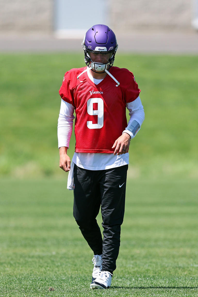 Vikings OTAs presser drama: McCarthy "classroom" quote bombshell vs ...