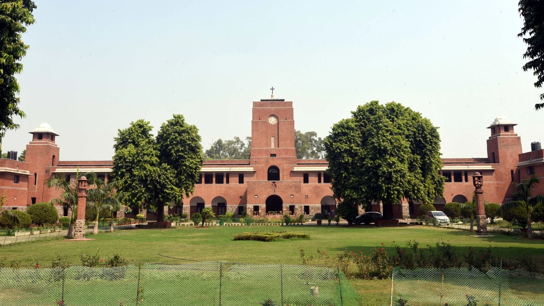 DU blocks St Stephen’s move to absorb ex-principal as professor