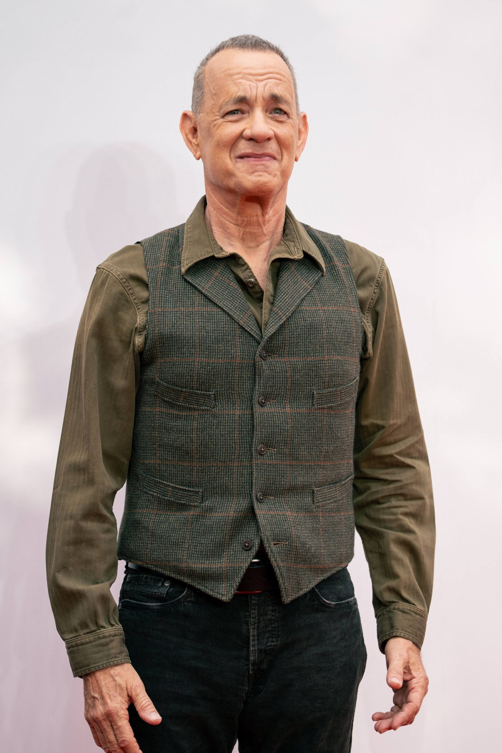 Tom Hanks turns heads at 'Toy Story 5' premiere with red carpet look