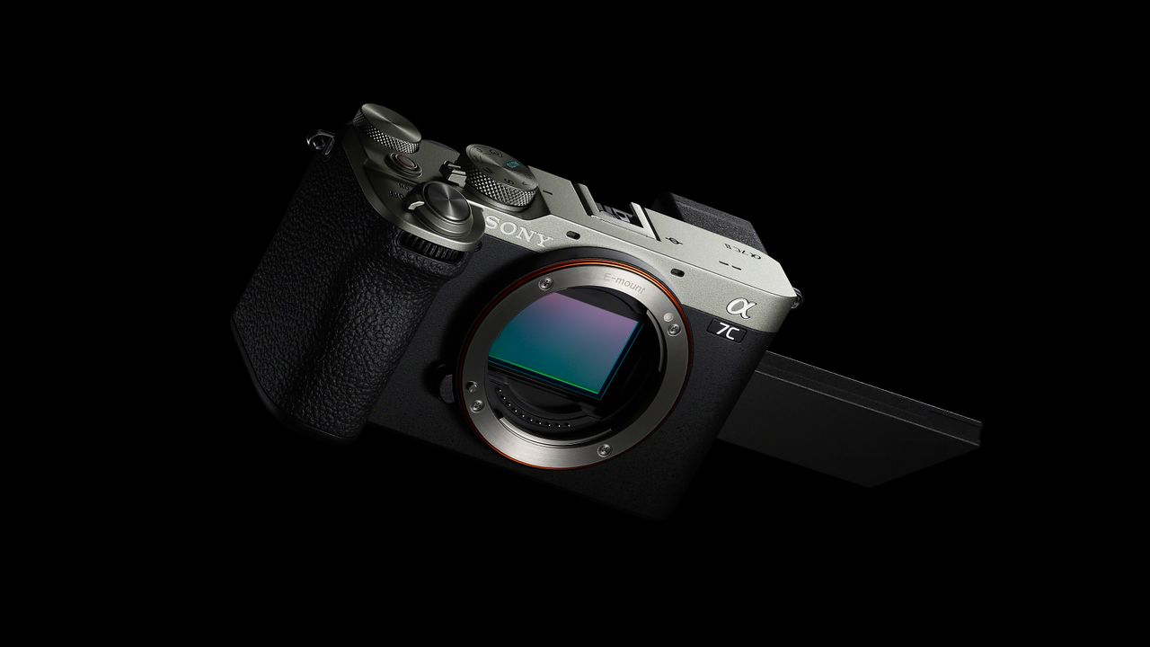Newer cameras are losing out to this three-year-old mirrorless model in ...