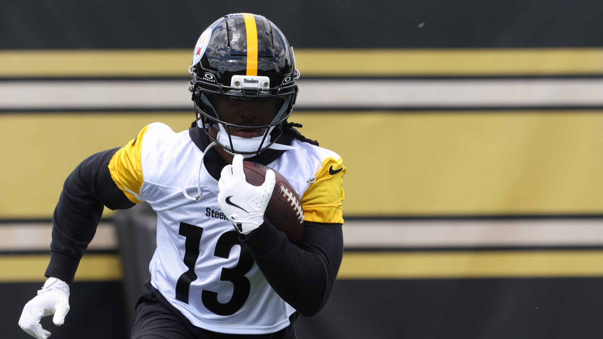 Rico Dowdle on Steelers backfield split: Put best foot forward, the ...
