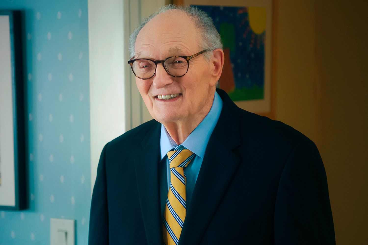 Alan Alda returns for 'The Four Seasons' cameo, cast reflects on ...