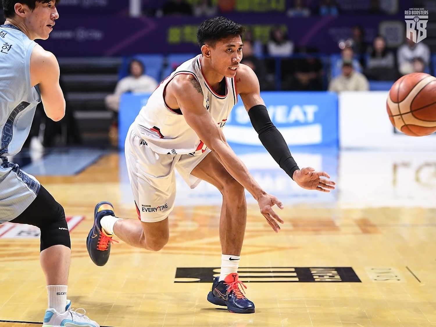 Rhenz Abando re-signs with Anyang for next KBL season
