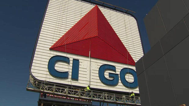 Citgo sign letters coming down as Boston landmark goes dark. Why it's ...