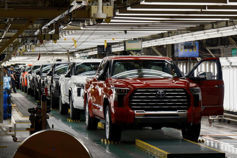 Trump administration wants to raise North American auto content to 82% ...