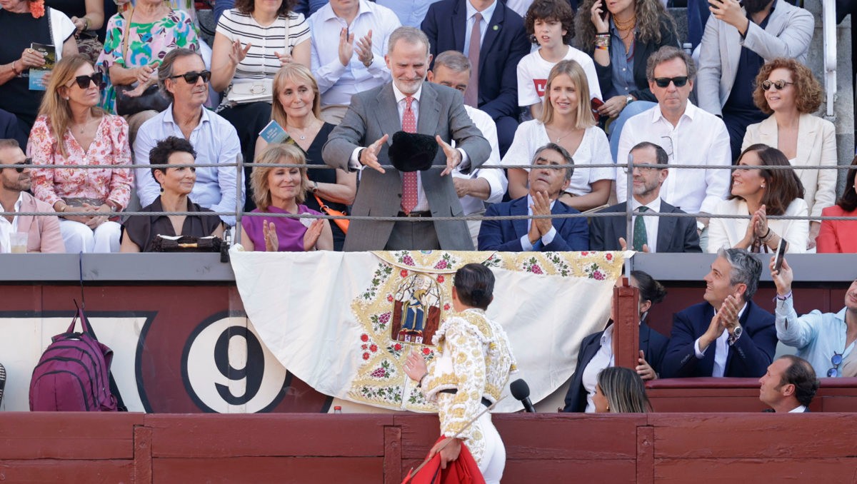 Mexicano Bruno Aloi brinda al rey Felipe VI la muerte del toro de su ...