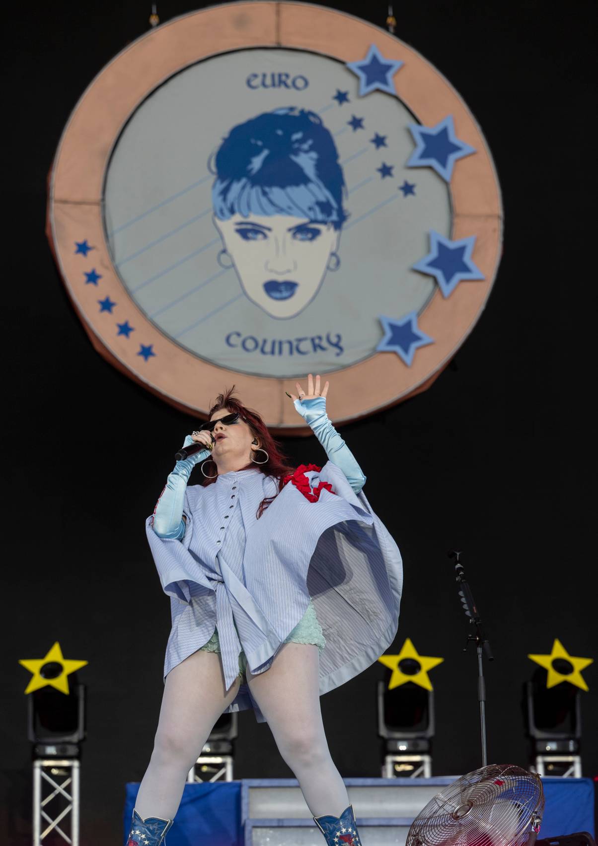Irish singer CMAT feels 'compelled to wade in' after body-shaming comments