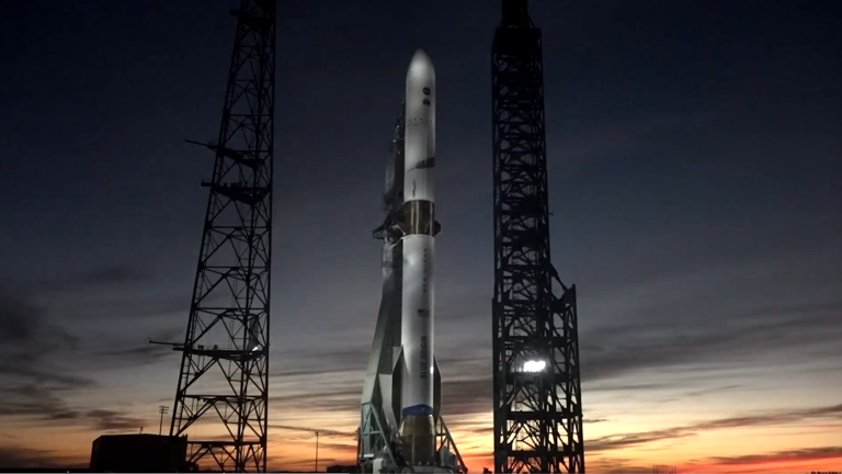 Blue Origin's New Glenn rocket explodes in massive fireball during ...