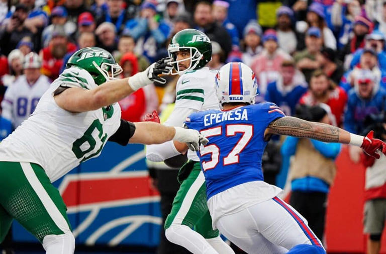 Green Bay Packers exploring intriguing veteran edge option amid Micah ...