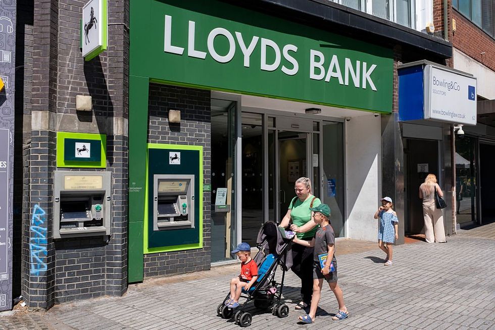 Lloyds Bank issues major update about customers' cards and PIN numbers