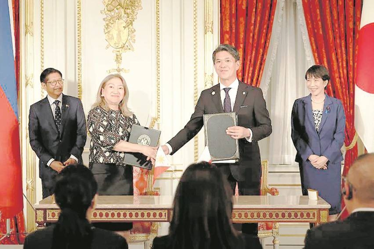 Japan commits to defense equipment transfer to Philippines