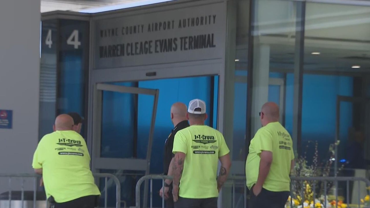 Driver crashes into Evans Terminal at Detroit Metro Airport