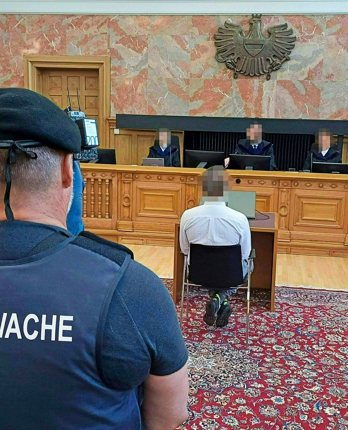 Hohe Haftstrafen für "Jäger" von vermeintlichen Pädophilen in Salzburg