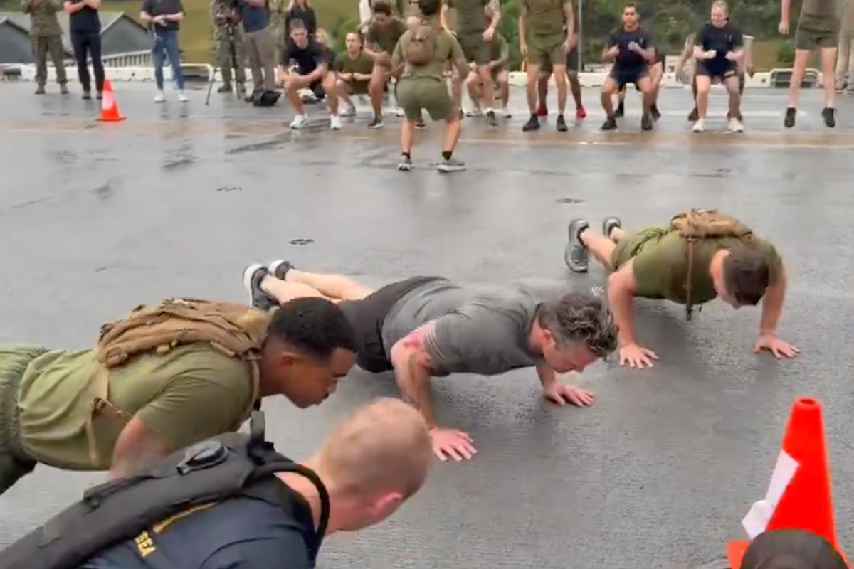 Pete Hegseth does push ups with military personnel at Singapore dock