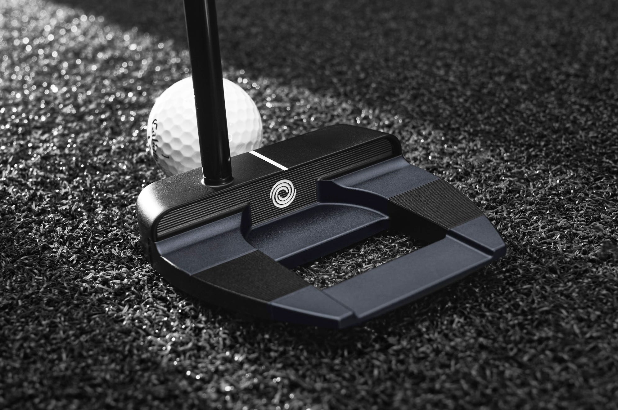 Odyssey adds black finish to S2S Tri-Hot zero-torque putters