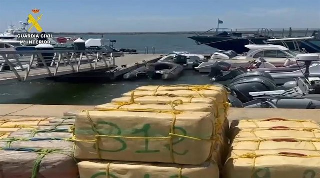Sucesos.- Intervenidos 1.200 kilos de hachís en una embarcación de ...