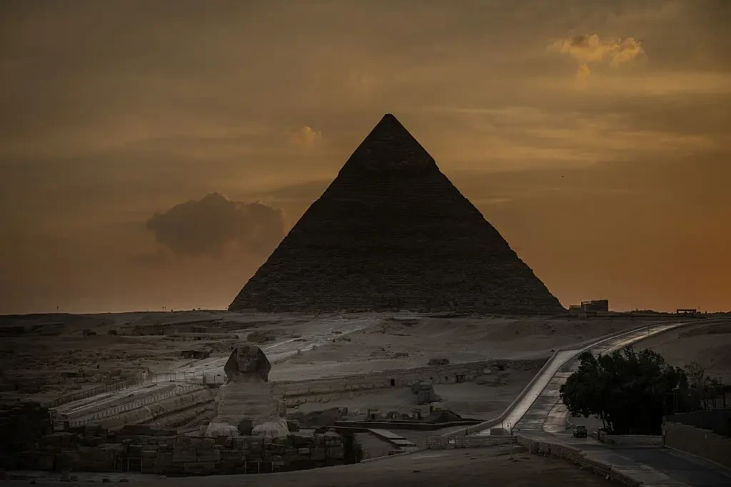 Study reveals frequency mismatch behind Great Pyramid's quake resilience