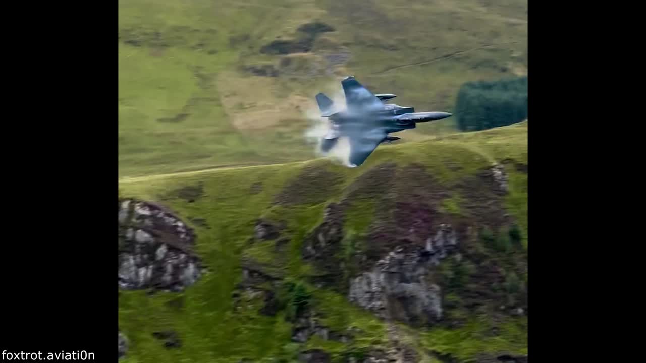 Fighter jet flies dangerously close to crowd