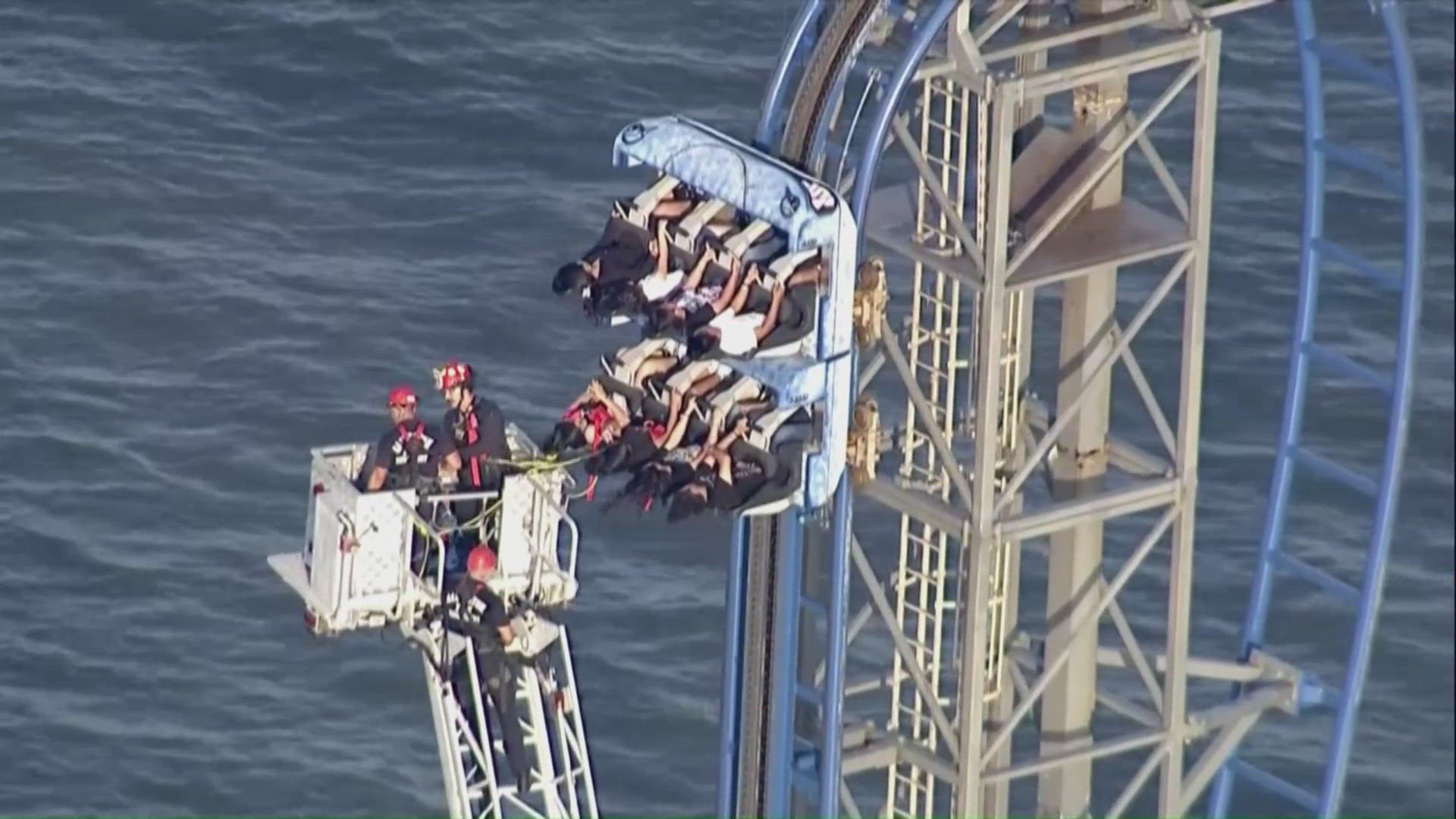 Group of Texas students rescued after getting stuck on Galveston roller ...