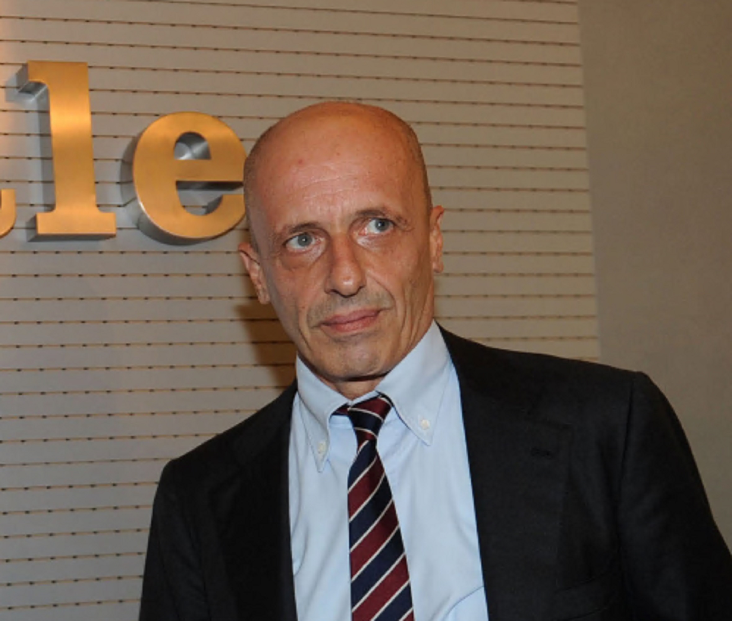 Sallusti nuovo direttore di Libero: il caso Sechi e la polemica sulla ...
