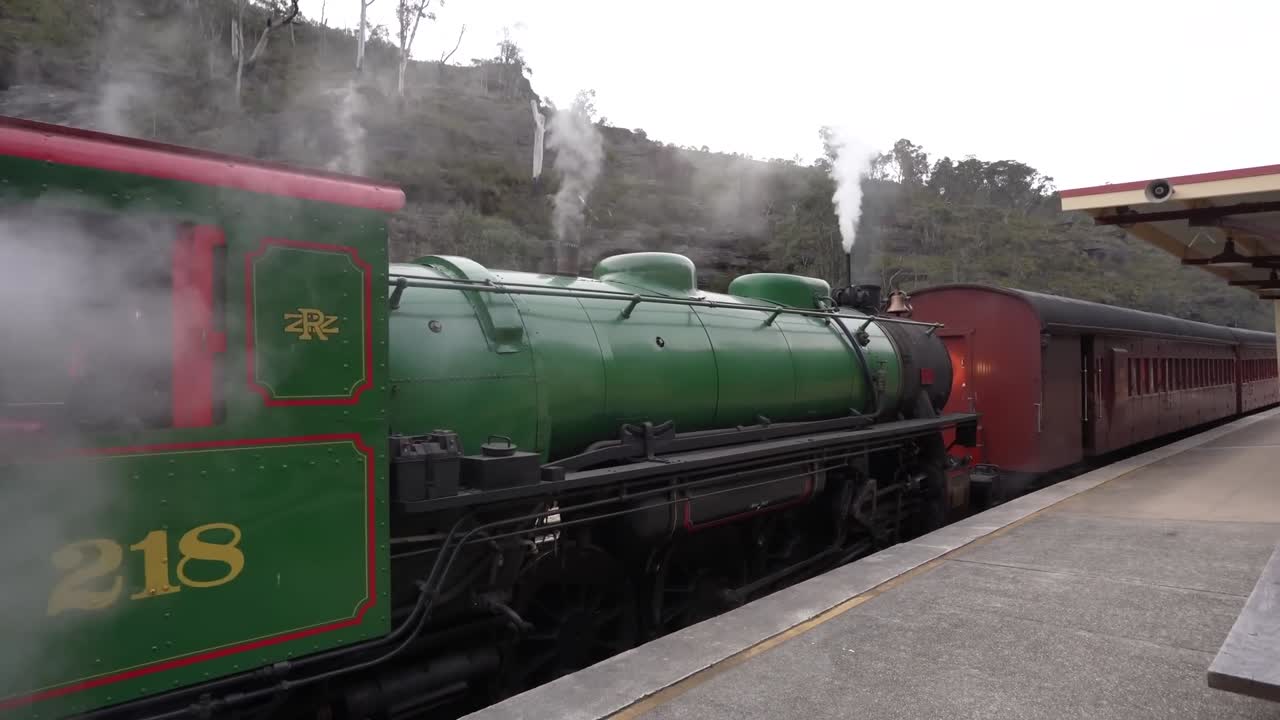 The Blue Mountains train built on zigs and zags
