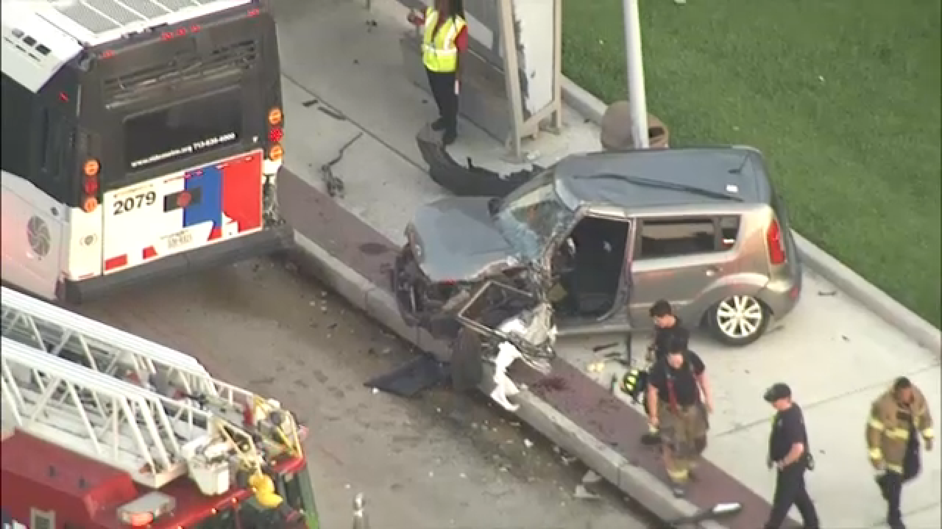 1 hospitalized after major crash involving METRO bus on Aldine Bender ...