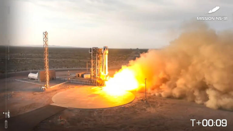 Blue Origin's New Glenn rocket explodes in static fire test