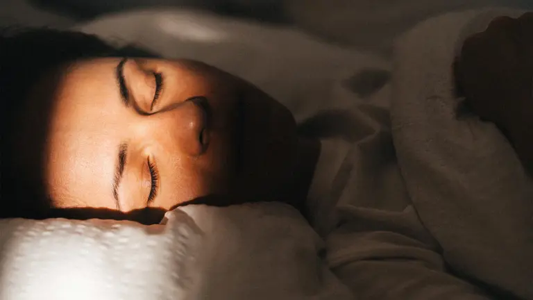 This 1-sentence mindset shift will make you a better sleeper
