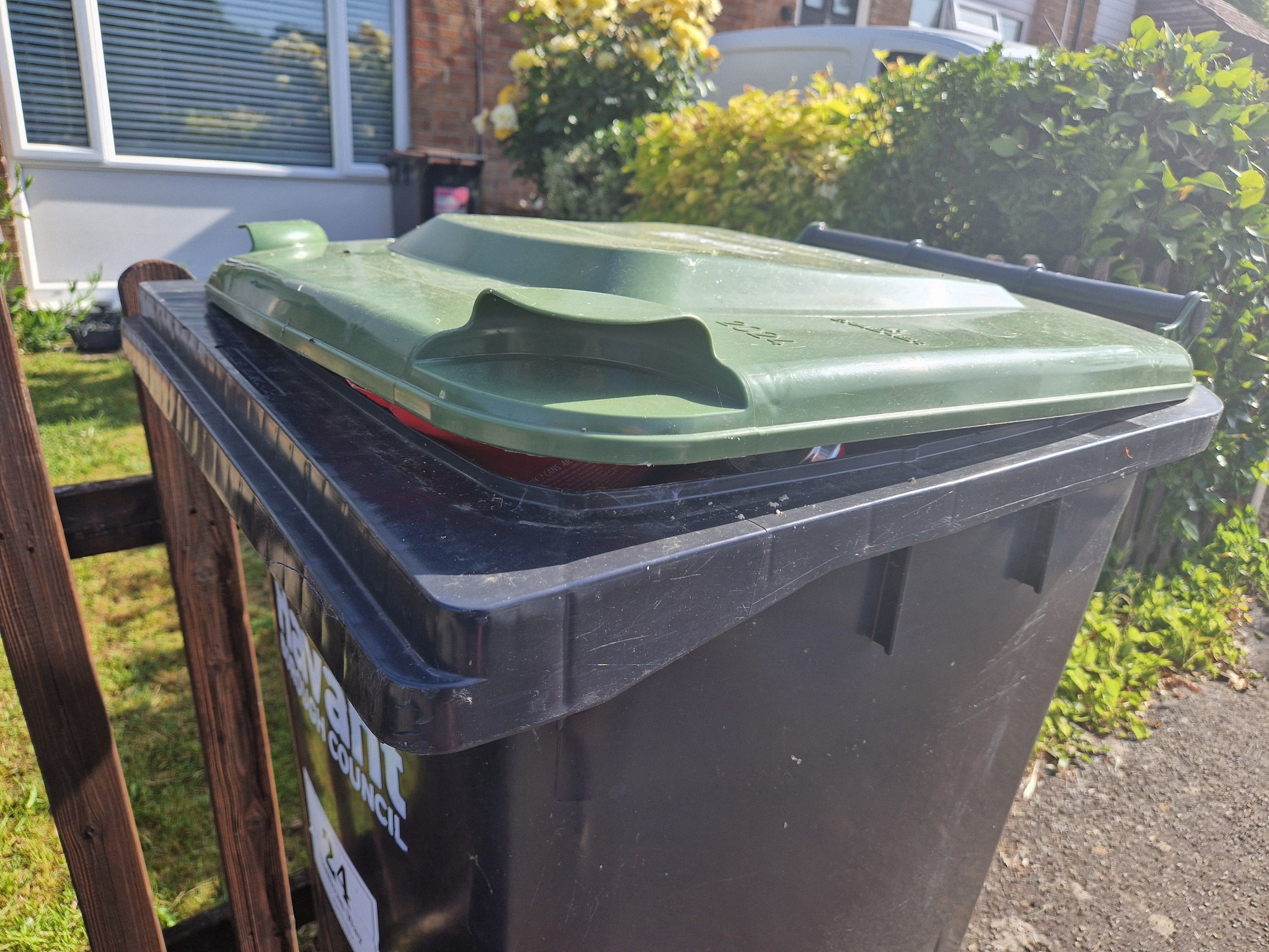 Recycling bins will not be collected next week in parts Havant borough ...